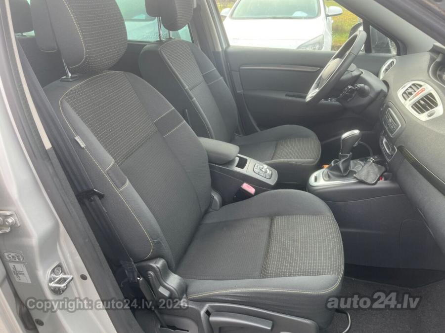 Pelēks Renault Grand Scenic 2010 Viljandi, ar dzinēja tilpumu 2.00 L un nobraukumu 168 tūkst. km par 4990 €, foto 7 vietnē AUTOMOTO.COM.LV
