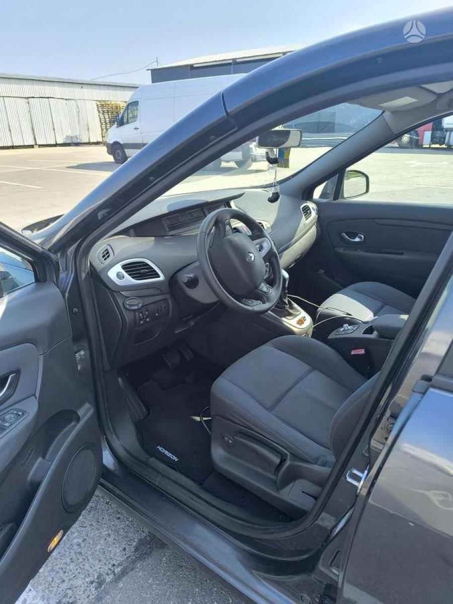 Pelēks Renault Grand Scenic 2010 Kauņa, ar dzinēja tilpumu 1.50 L un nobraukumu 230 tūkst. km par 3000 €, foto 6 vietnē AUTOMOTO.COM.LV