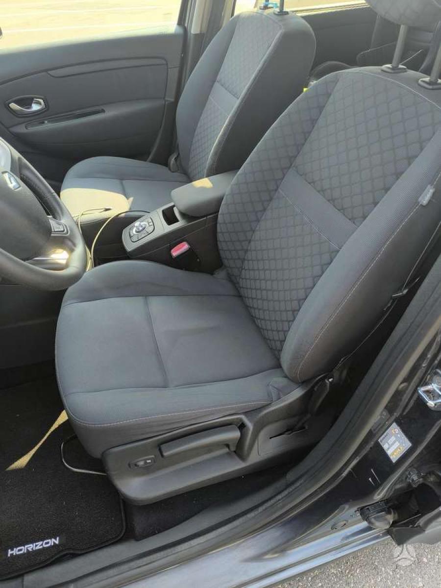 Pelēks Renault Grand Scenic 2010 Kauņa, ar dzinēja tilpumu 1.50 L un nobraukumu 230 tūkst. km par 3000 €, foto 7 vietnē AUTOMOTO.COM.LV