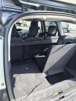 Pelēks Renault Grand Scenic 2010 Kauņa, ar dzinēja tilpumu 1.50 L un nobraukumu 230 tūkst. km par 3000 €, foto 9 vietnē AUTOMOTO.COM.LV