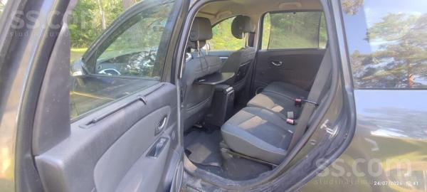 Grey Renault Grand Scenic 2011 in Ogre, with an engine capacity of 1.90 L and mileage of 305 thousand km for 1900 €, photo 7 on AUTOMOTO.COM.LV