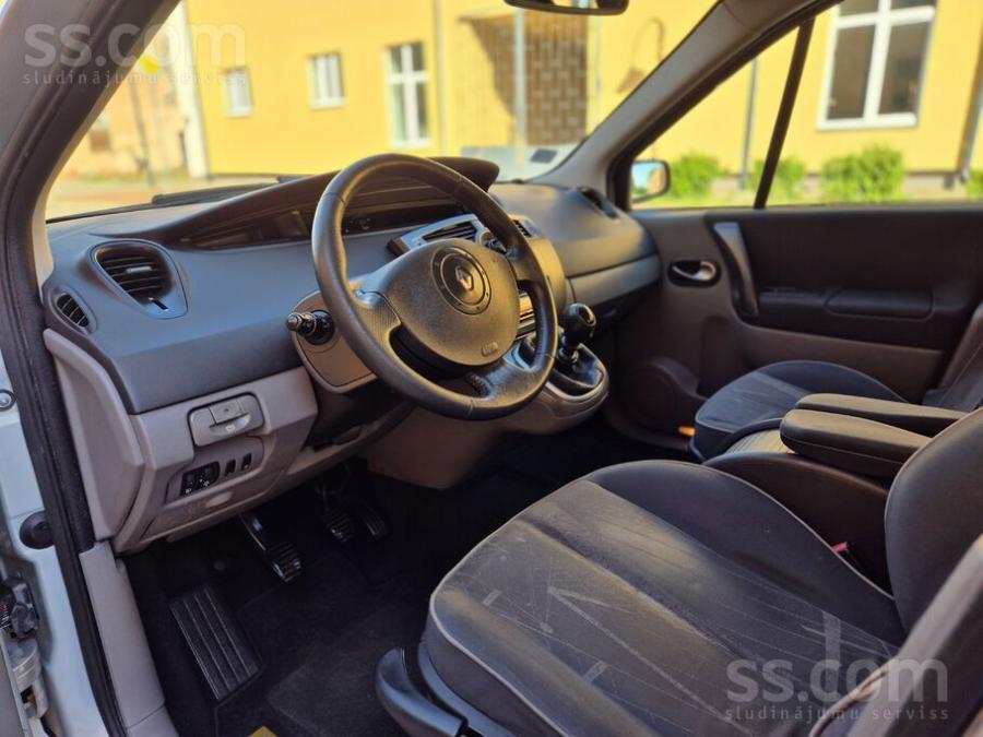 Renault Grand Scenic 2004 in Daugavpils, with an engine capacity of 1.90 L and mileage of 188 thousand km for 1150 €, photo 13 on AUTOMOTO.COM.LV