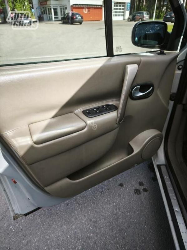 Renault Grand Scenic 2004 Visaginas, ar dzinēja tilpumu 2.00 L un nobraukumu 154 tūkst. km par 1250 €, foto 5 vietnē AUTOMOTO.COM.LV