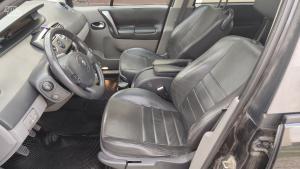 Renault Grand Scenic 2005 in Marijampole, with an engine capacity of 1.90 L and mileage of 230 thousand km for 450 €, photo 15 on AUTOMOTO.COM.LV
