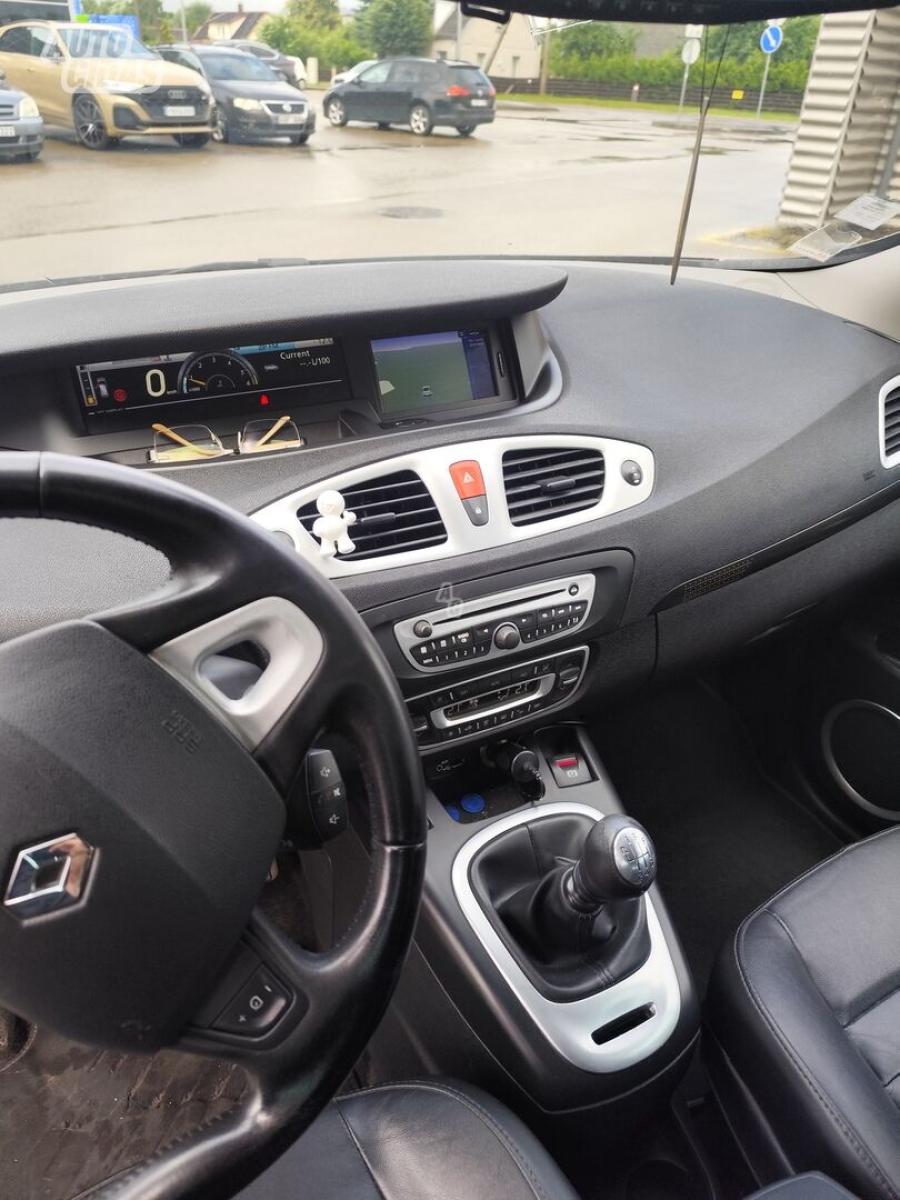 Renault Grand Scenic 2010 in Taurage, with an engine capacity of 1.90 L and mileage of 355 thousand km for 2700 €, photo 13 on AUTOMOTO.COM.LV