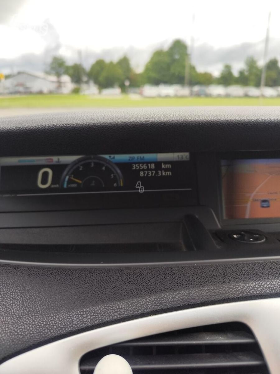 Renault Grand Scenic 2010 in Taurage, with an engine capacity of 1.90 L and mileage of 355 thousand km for 2700 €, photo 23 on AUTOMOTO.COM.LV