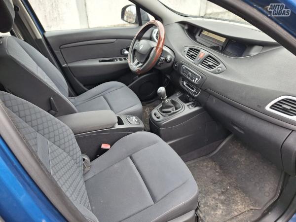 Renault Grand Scenic 2010 in Mazeikiai, with an engine capacity of 1.90 L and mileage of 285 thousand km for 2650 €, photo 5 on AUTOMOTO.COM.LV