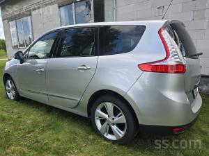Renault Grand Scenic 2012 in Daugavpils, with an engine capacity of 1.60 L and mileage of 279 thousand km for 4200 €, photo 8 on AUTOMOTO.COM.LV