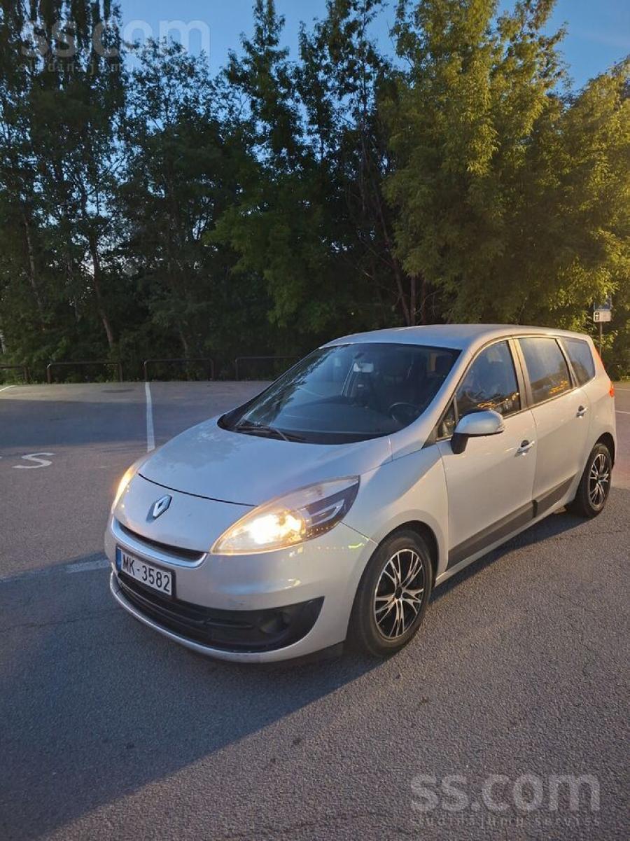 Renault Grand Scenic 2013 Rīga, ar dzinēja tilpumu 1.50 L un nobraukumu 272 tūkst. km par 2800 €, foto 3 vietnē AUTOMOTO.COM.LV