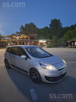 Renault Grand Scenic 2013 Rīga, ar dzinēja tilpumu 1.50 L un nobraukumu 272 tūkst. km par 2800 €, foto 4 vietnē AUTOMOTO.COM.LV