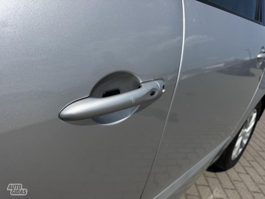 Renault Grand Scenic 2014 Marijampole, ar dzinēja tilpumu 1.50 L un nobraukumu 237 tūkst. km par 4950 €, foto 10 vietnē AUTOMOTO.COM.LV