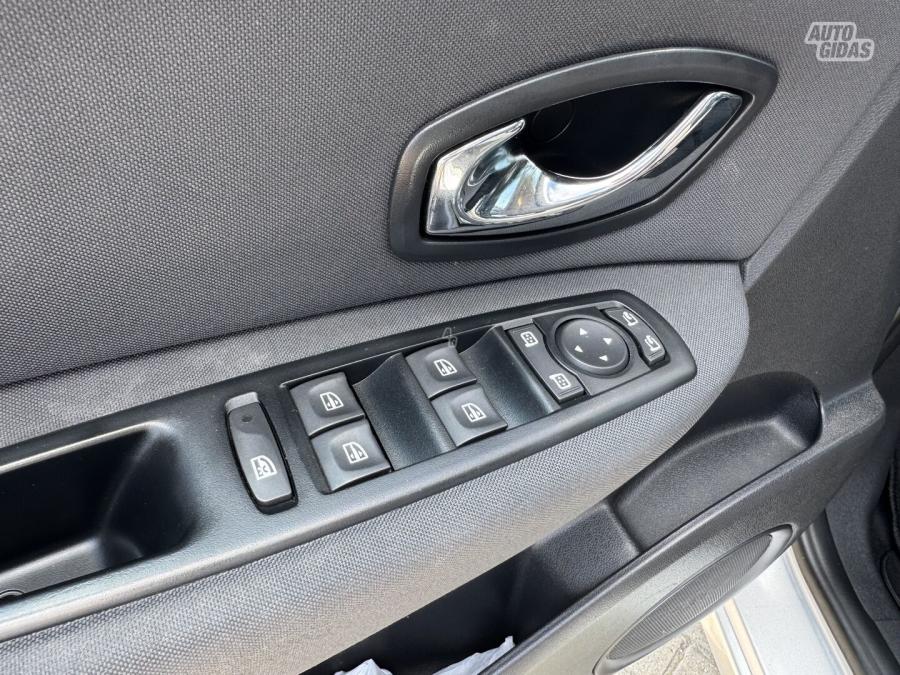 Renault Grand Scenic 2014 Marijampole, ar dzinēja tilpumu 1.50 L un nobraukumu 237 tūkst. km par 4950 €, foto 15 vietnē AUTOMOTO.COM.LV