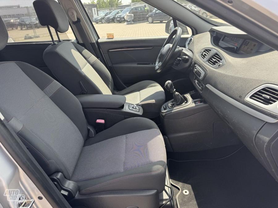 Renault Grand Scenic 2014 Marijampole, ar dzinēja tilpumu 1.50 L un nobraukumu 237 tūkst. km par 4950 €, foto 22 vietnē AUTOMOTO.COM.LV