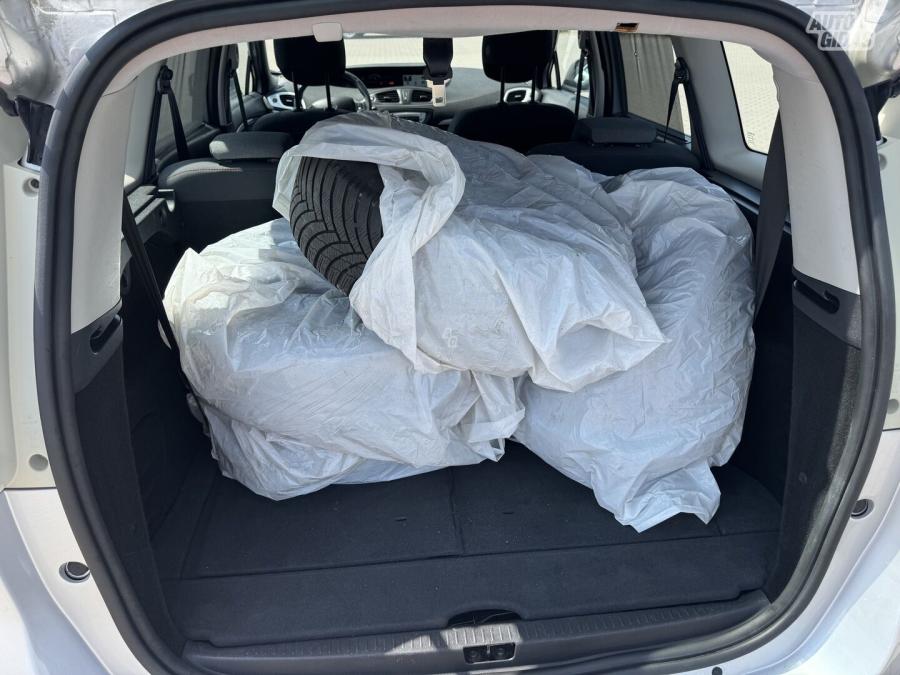 Renault Grand Scenic 2014 Marijampole, ar dzinēja tilpumu 1.50 L un nobraukumu 237 tūkst. km par 4950 €, foto 25 vietnē AUTOMOTO.COM.LV