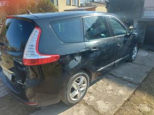 Renault Grand Scenic 2015 in Vilnius, with an engine capacity of 1.50 L and mileage of 360 thousand km for 4500 €, photo 3 on AUTOMOTO.COM.LV