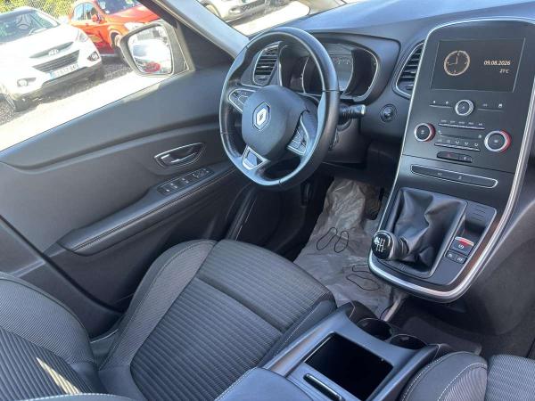 Рено Гранд Сценик 2018 в Таураге на AUTOMOTO.COM.LV Рено Гранд Сценик 2018 в Таураге, объемом двигателя 1.33 л и пробегом 185 тыс. км за 7600 €, фото 7 на AUTOMOTO.COM.LV
