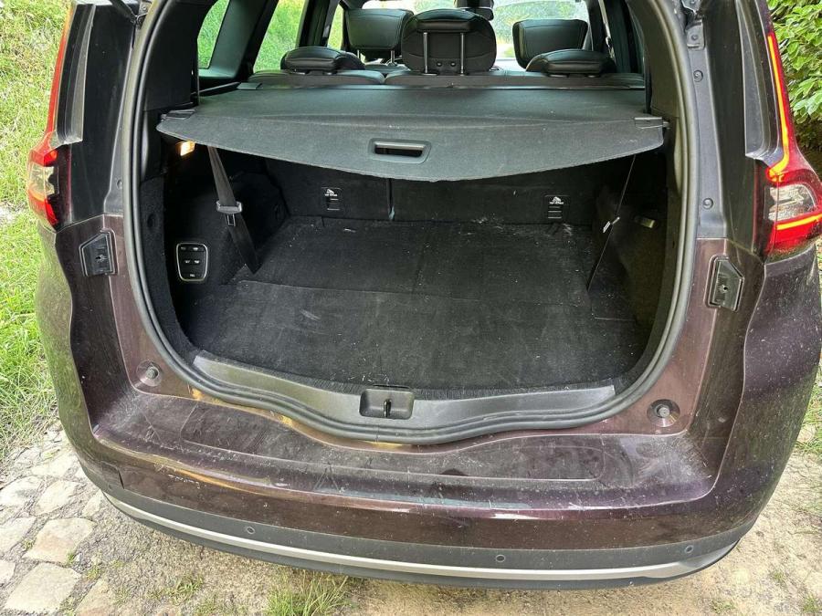 Renault Grand Scenic 2021 in Taurage, with an engine capacity of 1.75 L and mileage of 261 thousand km for 9900 €, photo 6 on AUTOMOTO.COM.LV
