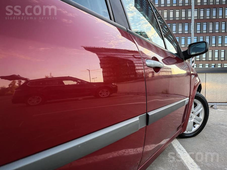 Red Renault Grand Scenic 2007 in Riga, with an engine capacity of 2.00 L and mileage of 243 thousand km for 1790 €, photo 6 on AUTOMOTO.COM.LV