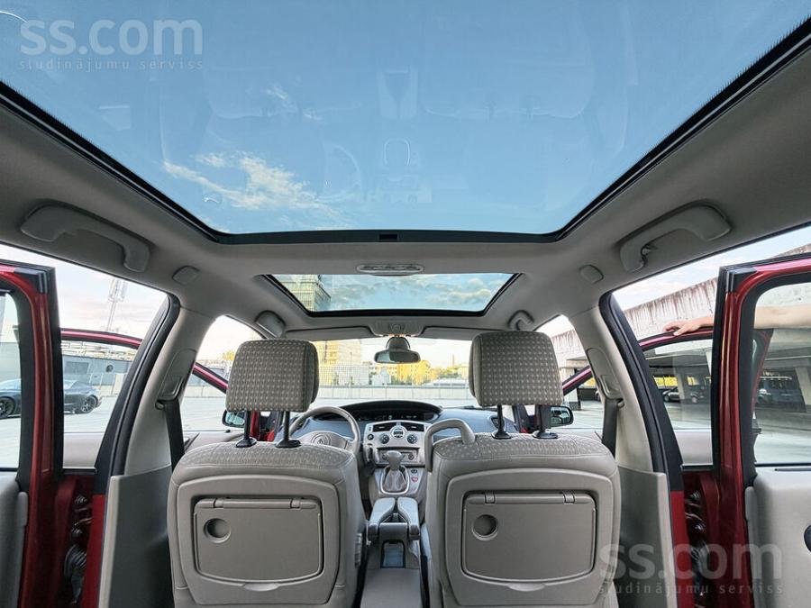 Red Renault Grand Scenic 2007 in Riga, with an engine capacity of 2.00 L and mileage of 243 thousand km for 1790 €, photo 10 on AUTOMOTO.COM.LV