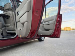 Red Renault Grand Scenic 2007 in Riga, with an engine capacity of 2.00 L and mileage of 243 thousand km for 1790 €, photo 20 on AUTOMOTO.COM.LV