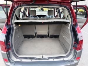 Red Renault Grand Scenic 2007 in Riga, with an engine capacity of 2.00 L and mileage of 243 thousand km for 1790 €, photo 23 on AUTOMOTO.COM.LV