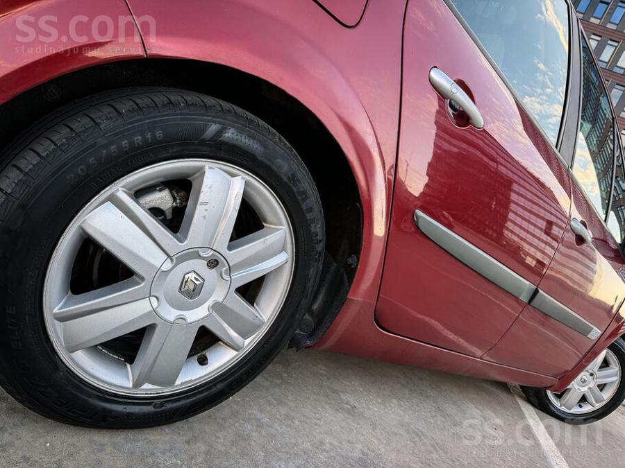 Red Renault Grand Scenic 2007 in Riga, with an engine capacity of 2.00 L and mileage of 243 thousand km for 1790 €, photo 25 on AUTOMOTO.COM.LV