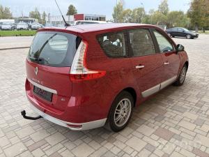 Red Renault Grand Scenic 2010 in Jelgava, with an engine capacity of 1.90 L and mileage of 203 thousand km for 4250 €, photo 3 on AUTOMOTO.COM.LV