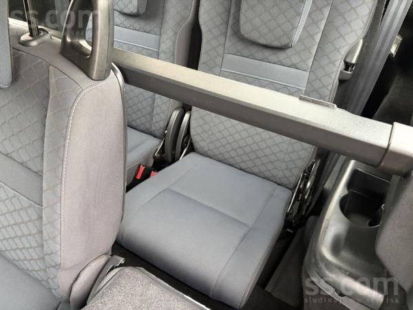 Sarkans Renault Grand Scenic 2010 Jelgava, ar dzinēja tilpumu 1.90 L un nobraukumu 203 tūkst. km par 4250 €, foto 8 vietnē AUTOMOTO.COM.LV