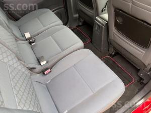 Red Renault Grand Scenic 2010 in Jelgava, with an engine capacity of 1.90 L and mileage of 203 thousand km for 4250 €, photo 9 on AUTOMOTO.COM.LV