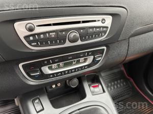 Red Renault Grand Scenic 2010 in Jelgava, with an engine capacity of 1.90 L and mileage of 203 thousand km for 4250 €, photo 16 on AUTOMOTO.COM.LV