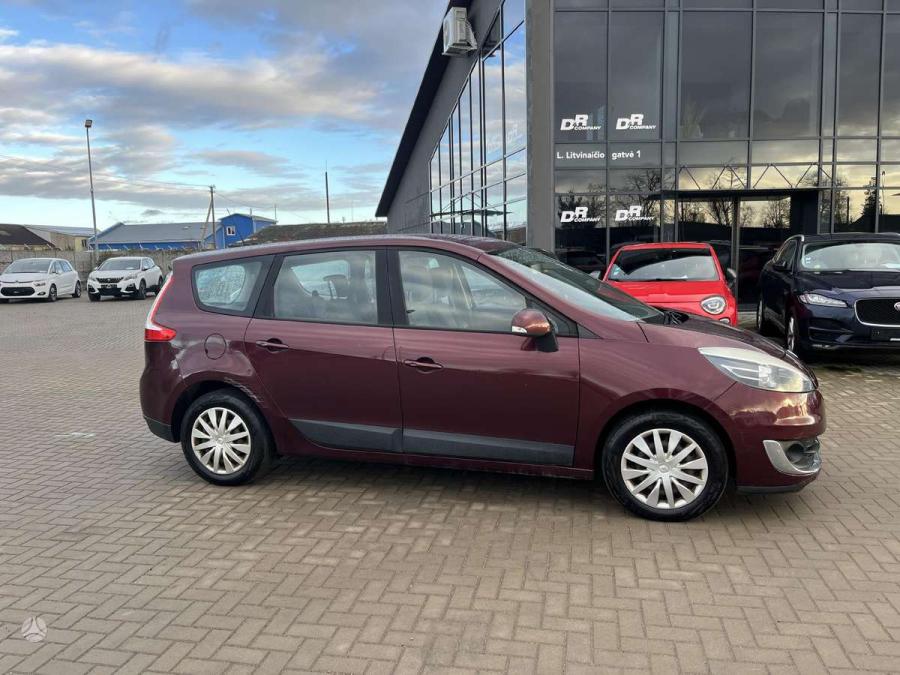 Red Renault Grand Scenic 2012 in Taurage, with an engine capacity of 1.46 L and mileage of 250 thousand km for 3600 €, photo 3 on AUTOMOTO.COM.LV