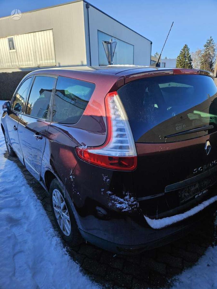 Sarkans Renault Grand Scenic 2012 Kauņa, ar dzinēja tilpumu 1.46 L un nobraukumu 239 tūkst. km par 4500 €, foto 3 vietnē AUTOMOTO.COM.LV