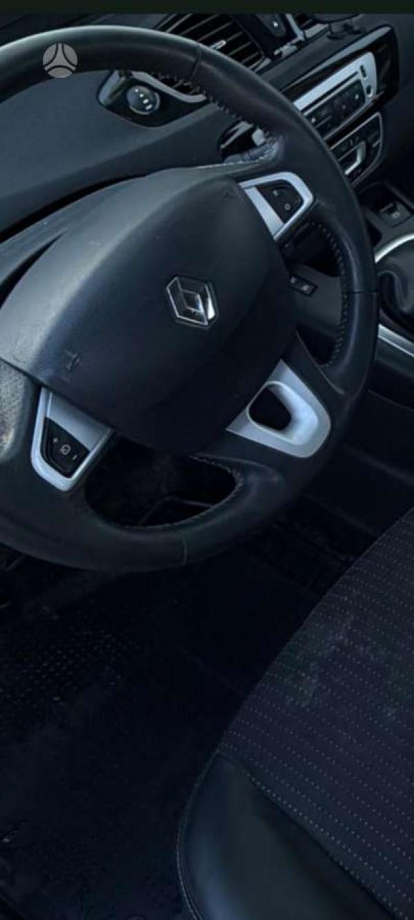 Red Renault Grand Scenic 2013 in Klaipeda, with an engine capacity of 1.60 L and mileage of 295 thousand km for 3350 €, photo 4 on AUTOMOTO.COM.LV
