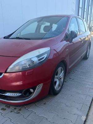 Red Renault Grand Scenic 2013 in Klaipeda, with an engine capacity of 1.60 L and mileage of 295 thousand km for 3350 €, photo 6 on AUTOMOTO.COM.LV