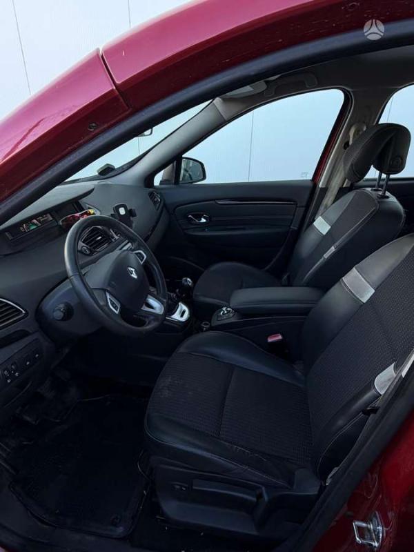 Red Renault Grand Scenic 2013 in Klaipeda, with an engine capacity of 1.60 L and mileage of 295 thousand km for 3350 €, photo 7 on AUTOMOTO.COM.LV