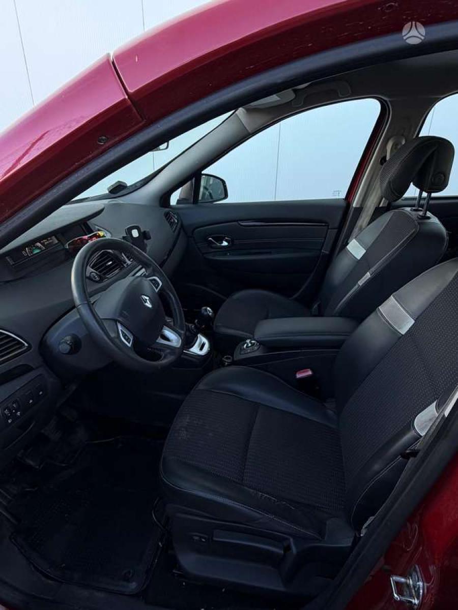 Red Renault Grand Scenic 2013 in Klaipeda, with an engine capacity of 1.60 L and mileage of 295 thousand km for 3350 €, photo 8 on AUTOMOTO.COM.LV