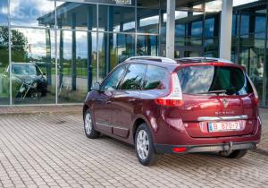 Sarkans Renault Grand Scenic 2014 Cēsis, ar dzinēja tilpumu 1.20 L un nobraukumu 151 tūkst. km par 5900 €, foto 5 vietnē AUTOMOTO.COM.LV