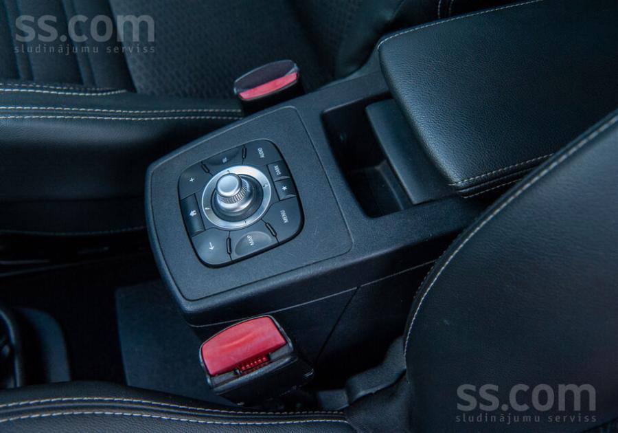 Sarkans Renault Grand Scenic 2014 Cēsis, ar dzinēja tilpumu 1.20 L un nobraukumu 151 tūkst. km par 5900 €, foto 16 vietnē AUTOMOTO.COM.LV