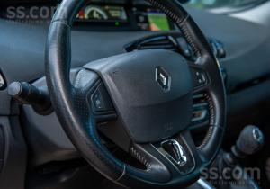Sarkans Renault Grand Scenic 2014 Cēsis, ar dzinēja tilpumu 1.20 L un nobraukumu 151 tūkst. km par 5900 €, foto 18 vietnē AUTOMOTO.COM.LV