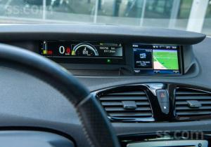 Sarkans Renault Grand Scenic 2014 Cēsis, ar dzinēja tilpumu 1.20 L un nobraukumu 151 tūkst. km par 5900 €, foto 20 vietnē AUTOMOTO.COM.LV