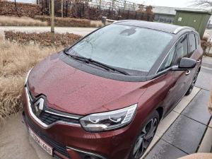 Red Renault Grand Scenic 2017 in Vilnius, with an engine capacity of 1.60 L and mileage of 210 thousand km for 9500 €, photo  on AUTOMOTO.COM.LV
