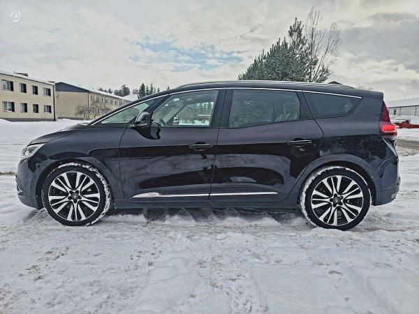 Red Renault Grand Scenic 2017 in Taurage, with an engine capacity of 1.60 L and mileage of 193 thousand km for 9300 €, photo 3 on AUTOMOTO.COM.LV