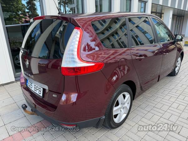 Sarkans Renault Grand Scenic 2015 Tallina, ar dzinēja tilpumu 1.50 L un nobraukumu 161 tūkst. km par 4900 €, foto 7 vietnē AUTOMOTO.COM.LV