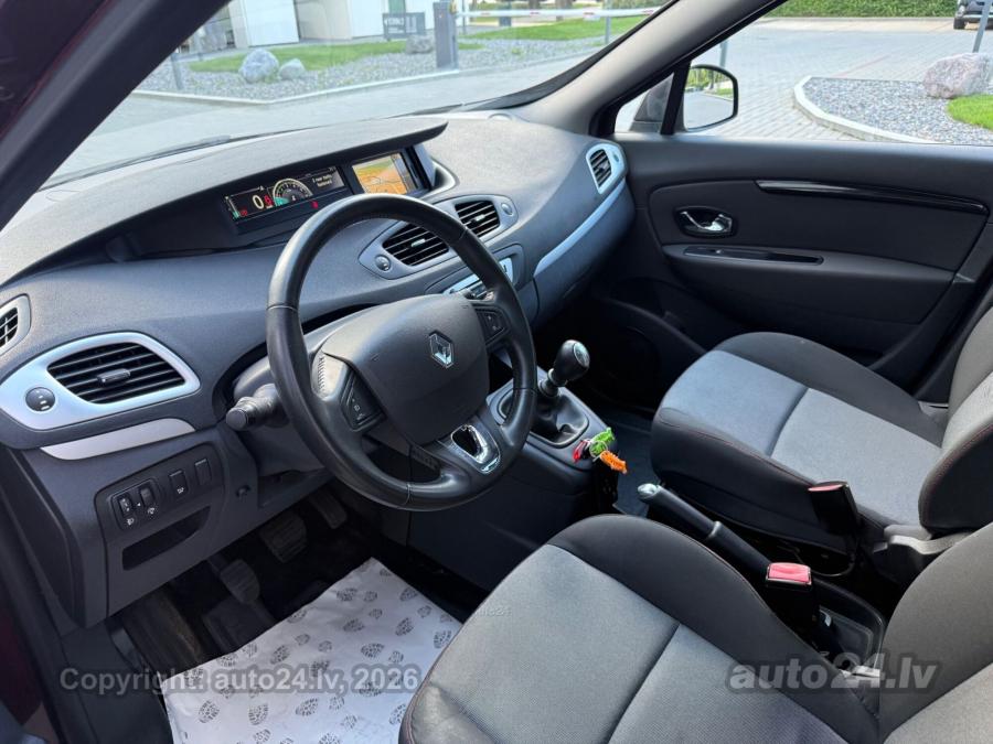 Sarkans Renault Grand Scenic 2015 Tallina, ar dzinēja tilpumu 1.50 L un nobraukumu 161 tūkst. km par 4900 €, foto 9 vietnē AUTOMOTO.COM.LV
