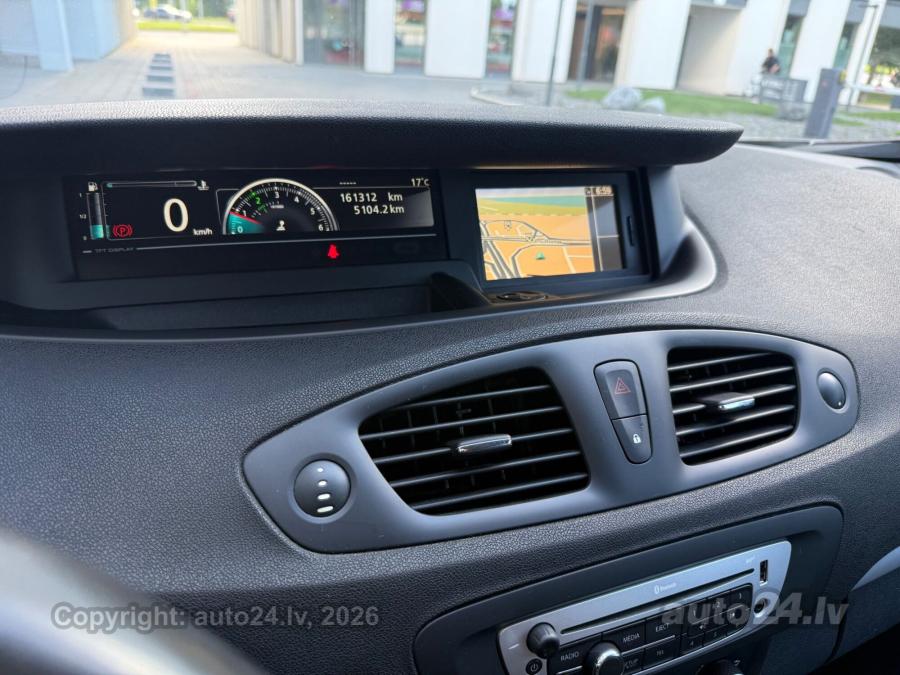 Sarkans Renault Grand Scenic 2015 Tallina, ar dzinēja tilpumu 1.50 L un nobraukumu 161 tūkst. km par 4900 €, foto 11 vietnē AUTOMOTO.COM.LV