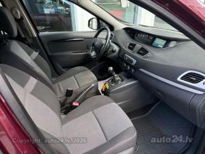 Sarkans Renault Grand Scenic 2015 Tallina, ar dzinēja tilpumu 1.50 L un nobraukumu 161 tūkst. km par 4900 €, foto 12 vietnē AUTOMOTO.COM.LV