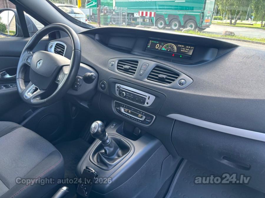 Sarkans Renault Grand Scenic 2015 Paide, ar dzinēja tilpumu 1.20 L un nobraukumu 153 tūkst. km par 5390 €, foto 9 vietnē AUTOMOTO.COM.LV