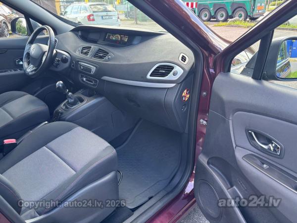 Sarkans Renault Grand Scenic 2015 Paide, ar dzinēja tilpumu 1.20 L un nobraukumu 153 tūkst. km par 5390 €, foto 9 vietnē AUTOMOTO.COM.LV