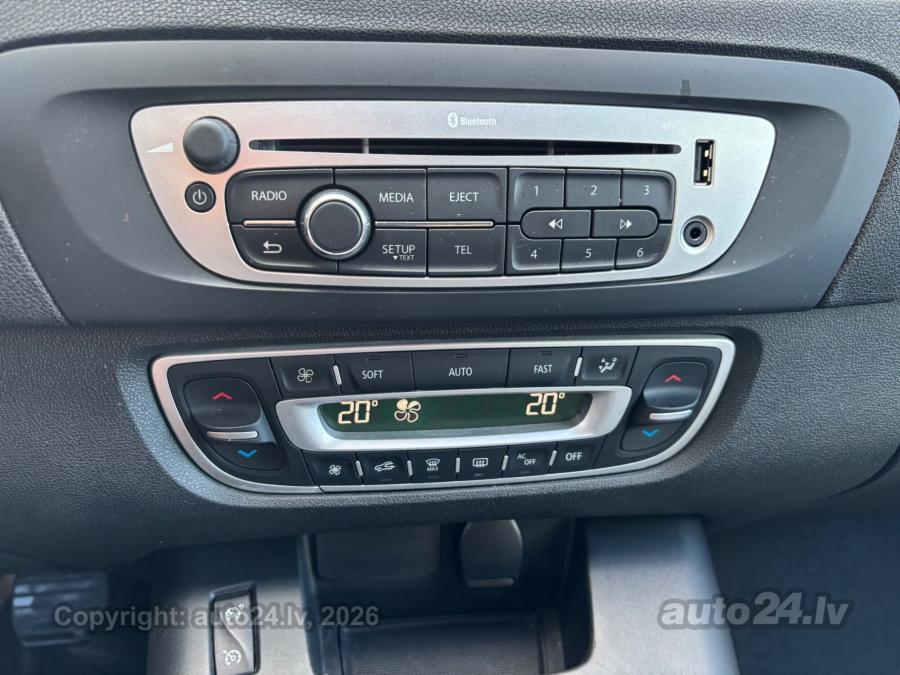 Sarkans Renault Grand Scenic 2015 Paide, ar dzinēja tilpumu 1.20 L un nobraukumu 153 tūkst. km par 5390 €, foto 19 vietnē AUTOMOTO.COM.LV