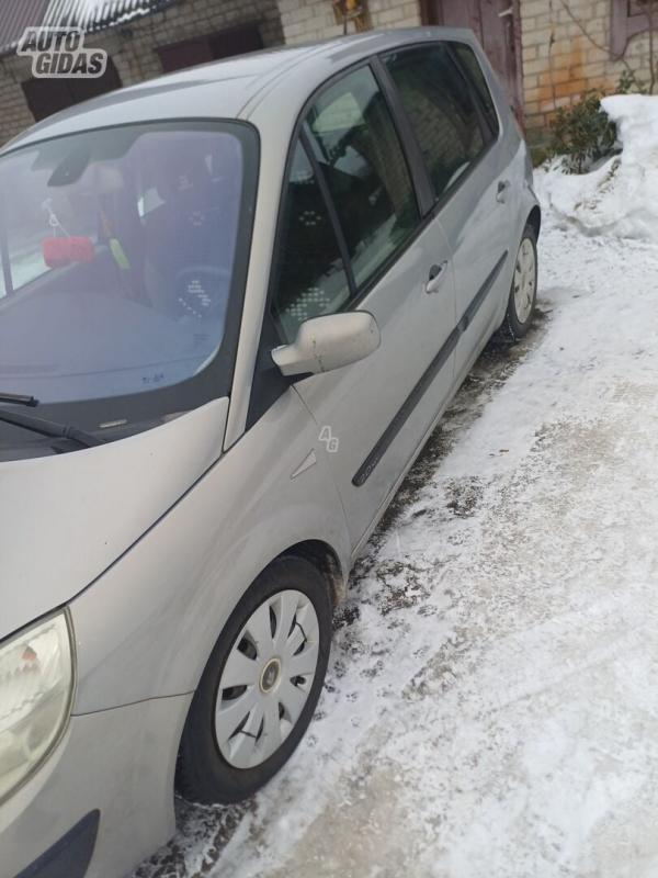 Renault Grand Scenic 2004 Viļņa, ar dzinēja tilpumu 2.00 L un nobraukumu 30 tūkst. km par 850 €, foto 5 vietnē AUTOMOTO.COM.LV